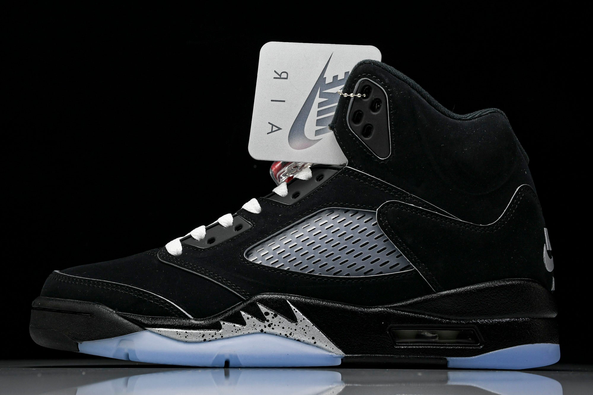 AJ5 Retro 'Black Metallic Reimagined' – Drip Locker Global