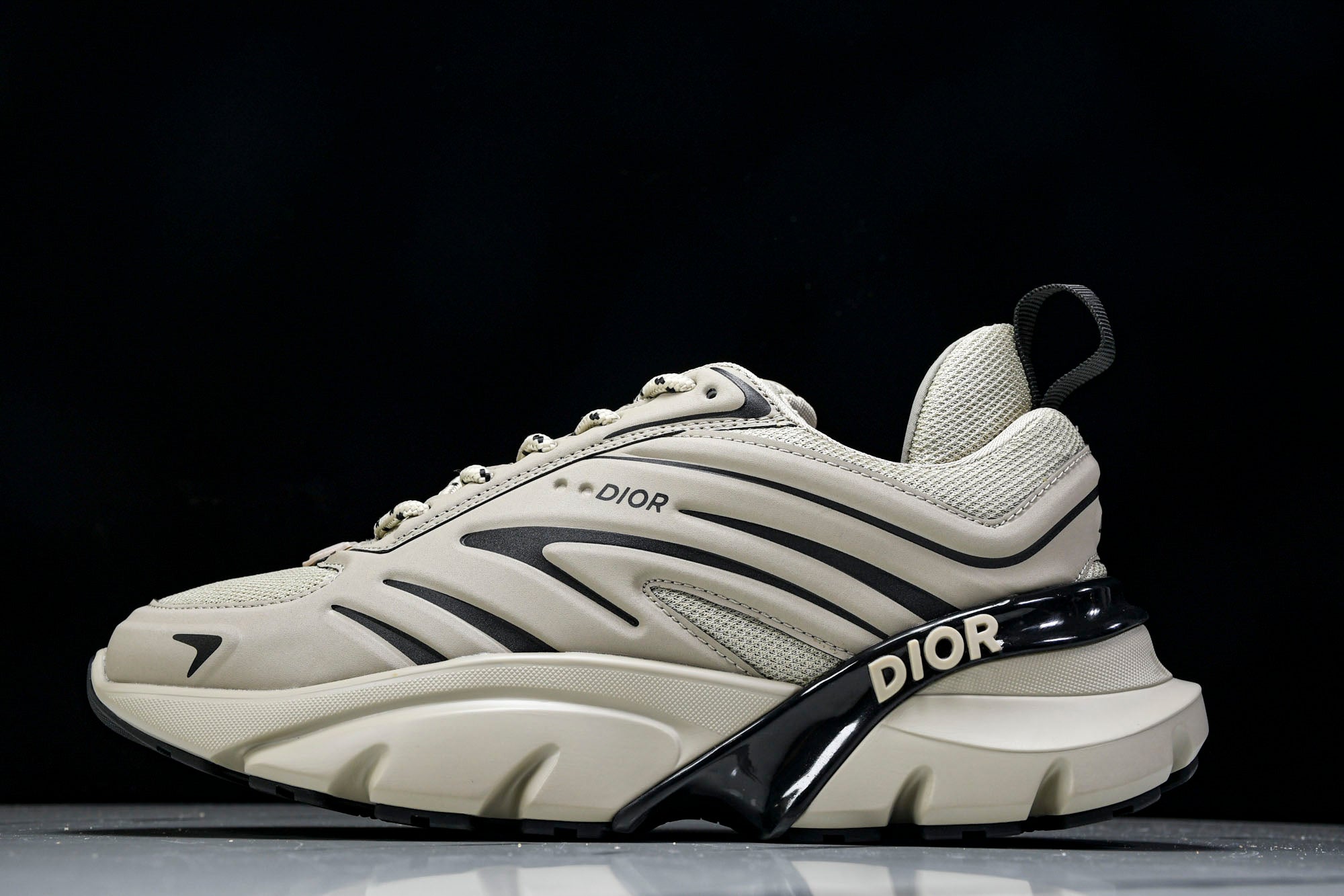 D1or B44 Blade Sneaker 'Beige' – Drip Locker Global