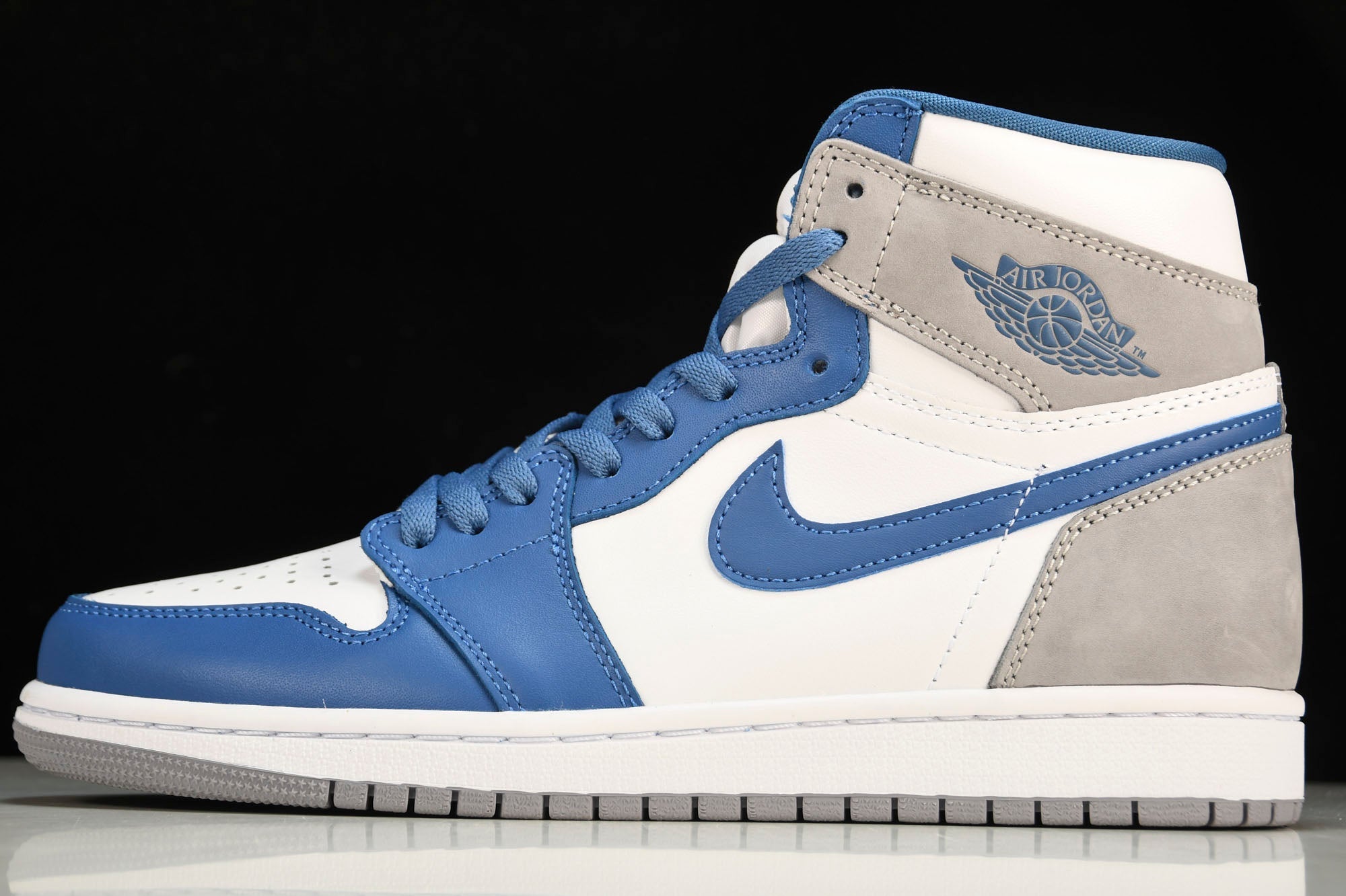 AJ1 Retro High OG 'True Blue' – Drip Locker Global
