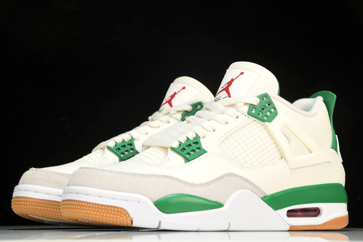 AJ4 Retro SB 'Pine Green' – Drip Locker Global