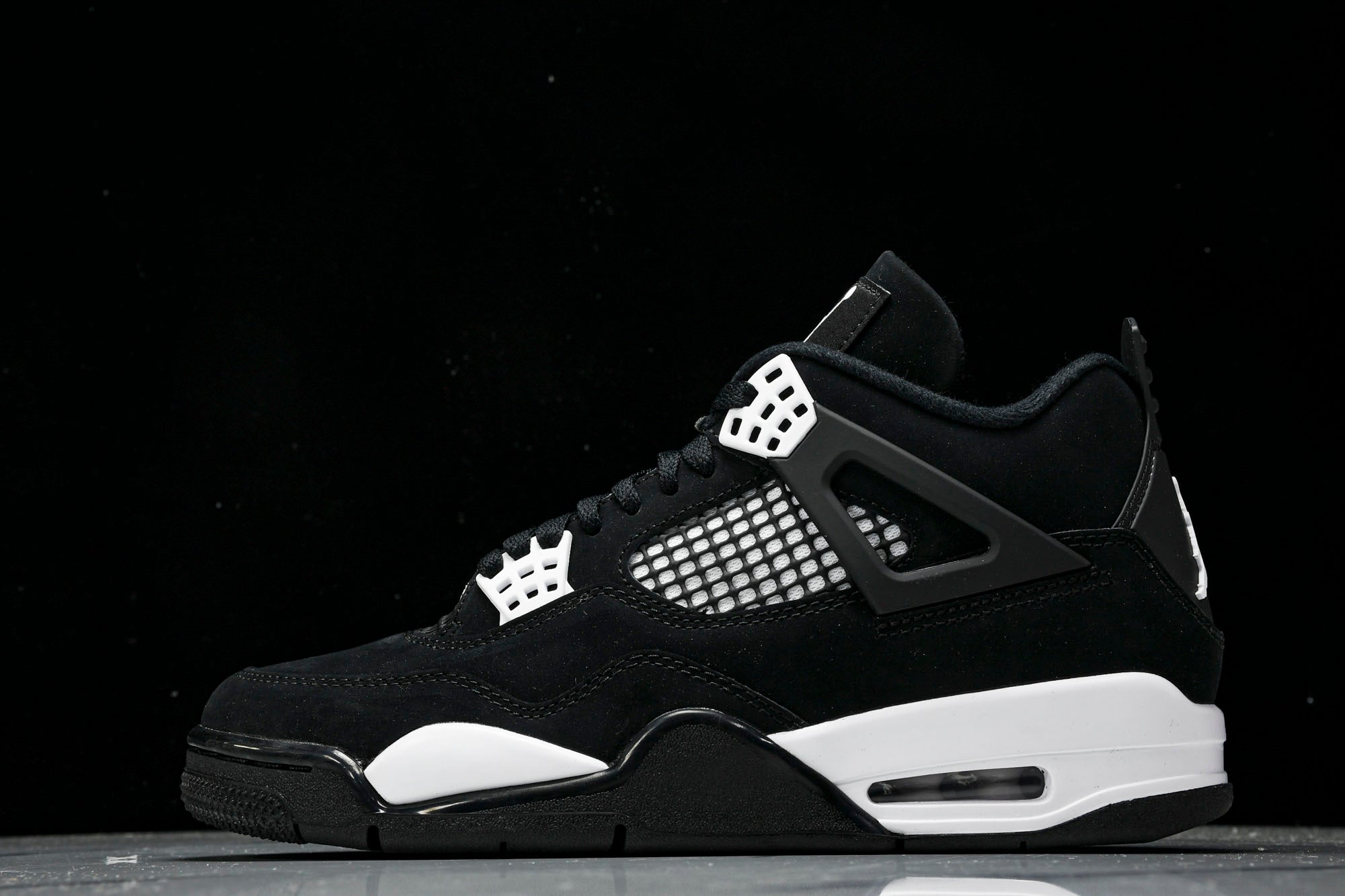AJ4 Retro 'White Thunder' – Drip Locker Global